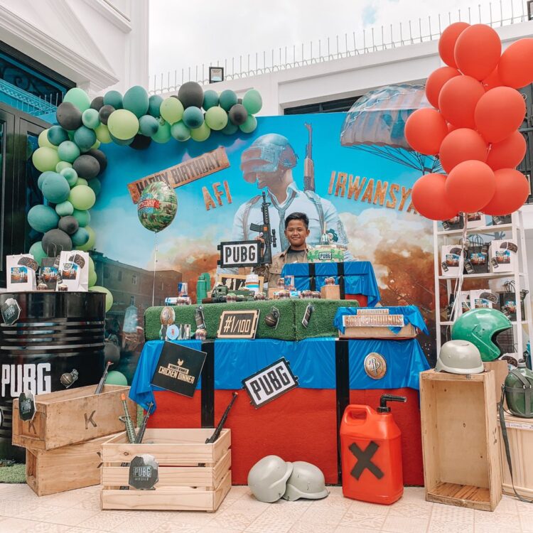 (Free PDF Invitation) Epic PUBG Party Royale! Birthday Invitations